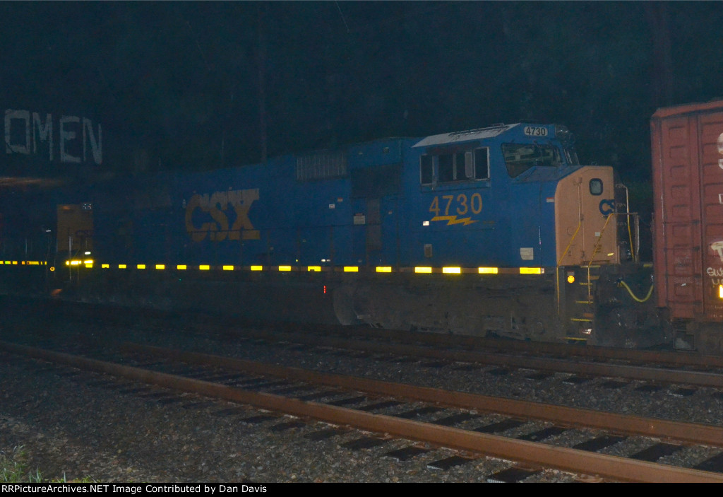 CSX SD70AC 4730 trails on Q410-16